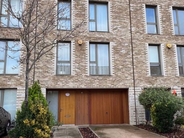 Camborne Road, Edgware HA8, 4 bed property to rent, £3,500 pcm | PrimeLocation