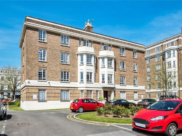 Cambray Court, Cheltenham GL50, 2 bed flat to rent, £1,300 pcm | PrimeLocation