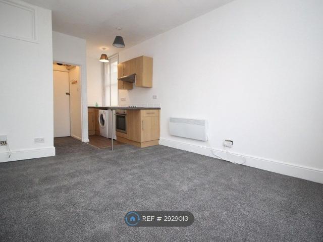 Cambray Place, Cheltenham GL50, Studio to rent, £725 pcm | PrimeLocation