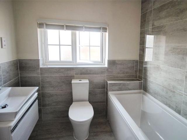 Cambria Crescent, Sittingbourne ME10, 4 bedroom terraced house to rent 69941019 | PrimeLocation
