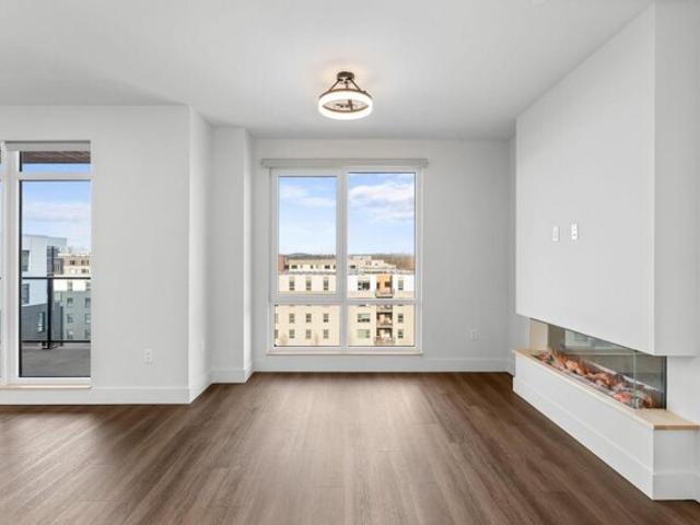 Cambrian Way Unit,burlington, Condo For Sale