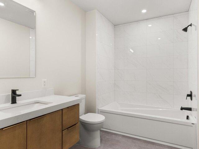 Cambrian Way Unit,burlington, Condo For Sale