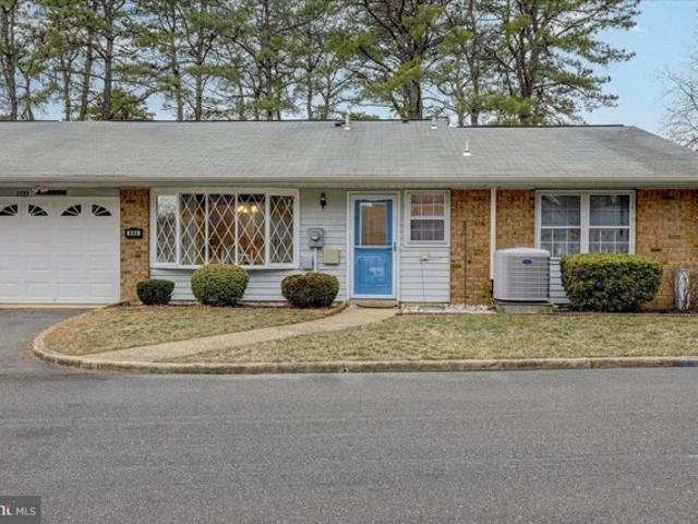Cambridge Cir Unit A, Manchester Township, Home For Sale