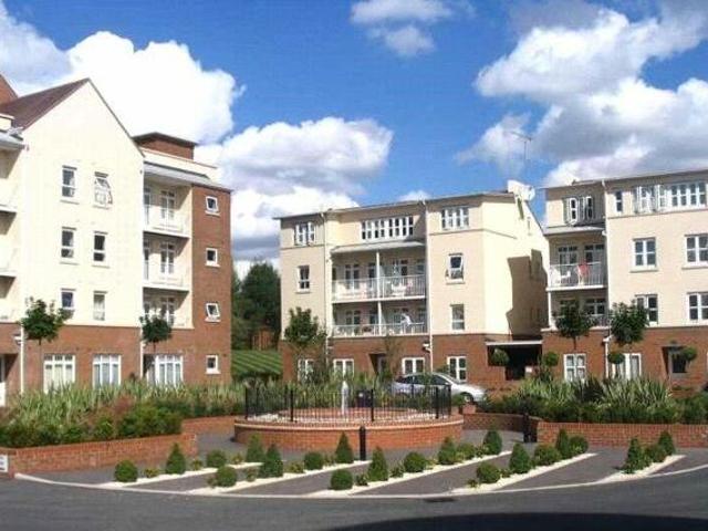 Cambridge Close, East Barnet, 2 Bedroom Apartment