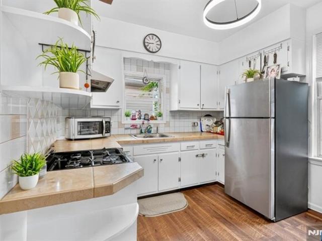 Cambridge Ave, Garfield, Home For Sale