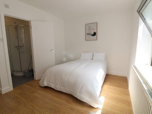Cambridge Avenue, London NW6, Room to rent, £888 pcm | PrimeLocation