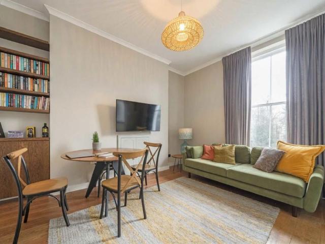 Cambridge Gardens, London W10 1 bed flat to rent £2,400 pcm £554 pw