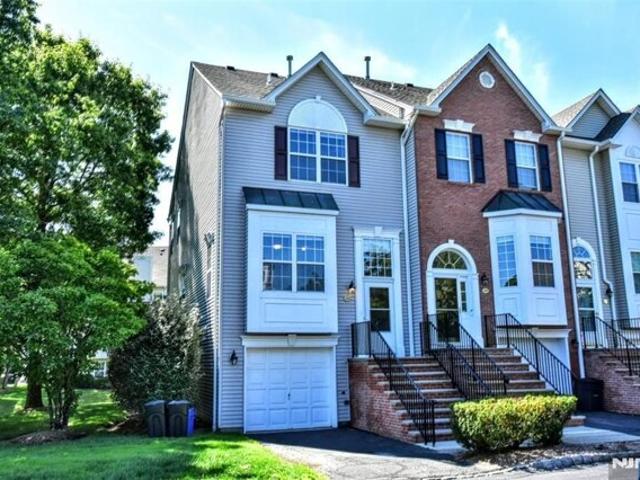 Cambridge Dr, Butler, Home For Sale