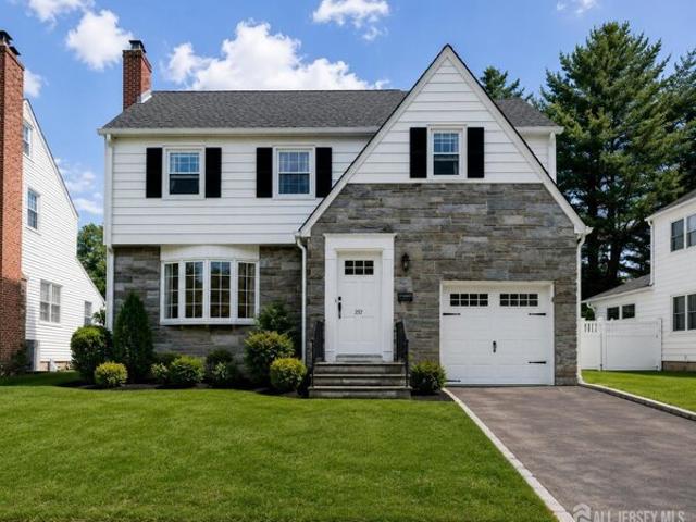 Cambridge Dr, Union Twp, Home For Sale