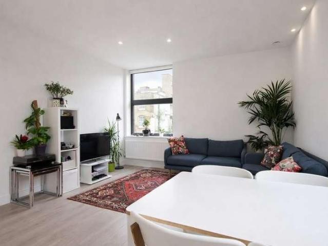 Cambridge House, Mayes Road, Haringay, N22