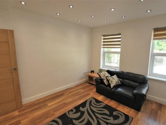 Cambridge Heath Road, London E2, 2 bed flat to rent, £2,200 pcm | PrimeLocation