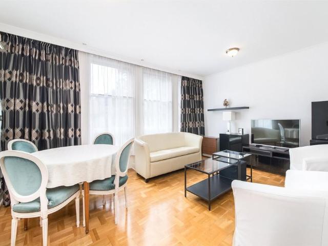 Cambridge Square, London W2 2 bed apartment to rent £3,033 pcm £700 pw