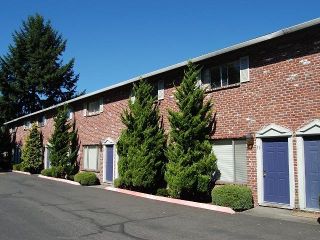 Cambridge Square 2 Bedroom Apartment for Rent at 4616 Se Milwaukie Ave, Portland, OR 97202 Brooklyn