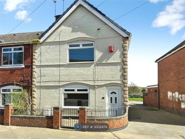 Cambridge St, Pontefract WF9, 3 bed end terrace house to rent, £800 pcm | PrimeLocation