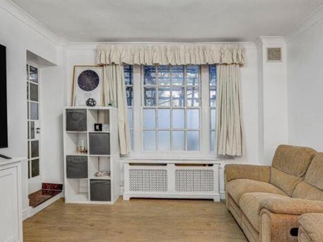 Cambridge Street, Russell House, Pimlico, 3 Bedroom Property
