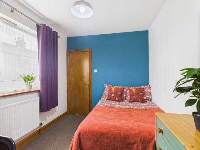 Cambridge Street 6 bed terraced house to rent £2,400 pcm £554 pw
