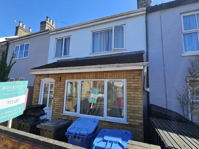 Cambridge Street 6 bed terraced house to rent £2,400 pcm £554 pw