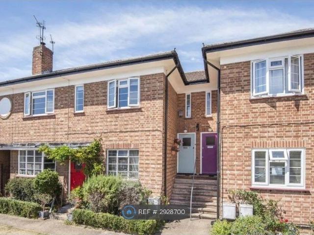 Cambridge Road, Teddington TW11, 2 bed maisonette to rent, £2,150 pcm | PrimeLocation