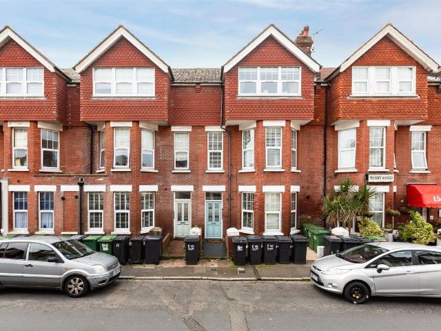 Cambridge Road, Eastbourne BN22, Studio to rent, £750 pcm | PrimeLocation