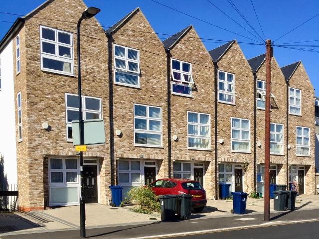 Cambridge Road, Hanwell W7, 4 bed terraced house to rent, £3,300 pcm | PrimeLocation