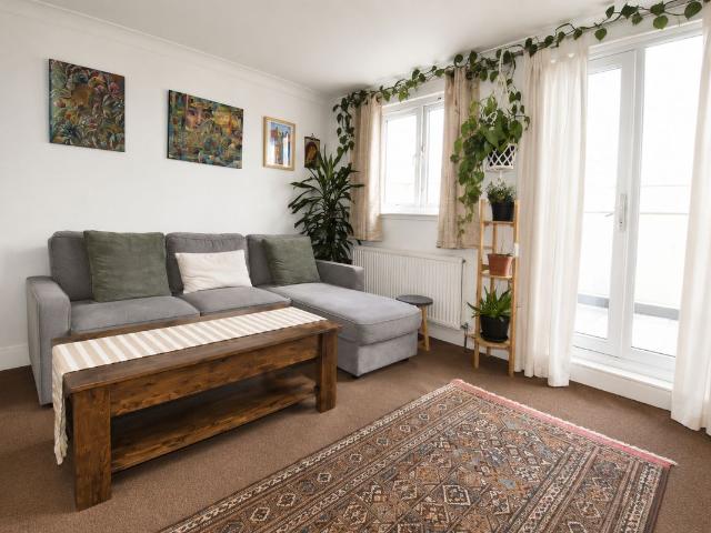 Cambridge Road, Hove BN3, 1 bed flat to rent, £1,100 pcm | PrimeLocation