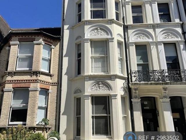 Cambridge Road, Hove, BN3 2 bed flat to rent £1,700 pcm £392 pw