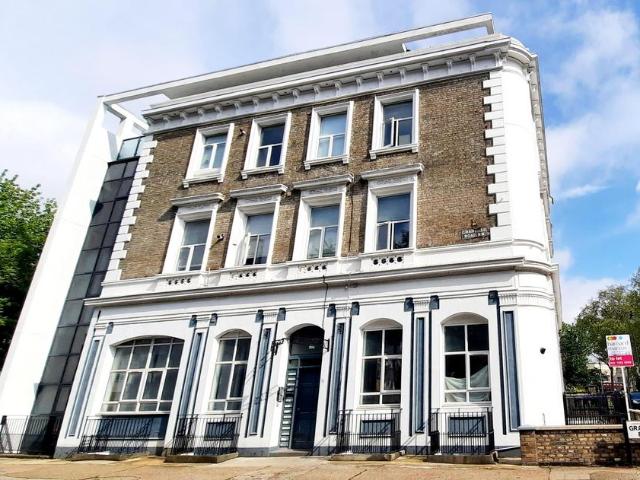 Cambridge Road, LONDON 3 bed apartment to rent £2,405 pcm £555 pw