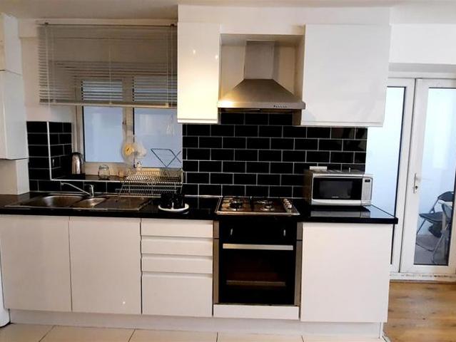 Cambridge Road, London 2 bed apartment to rent £2,102 pcm £485 pw