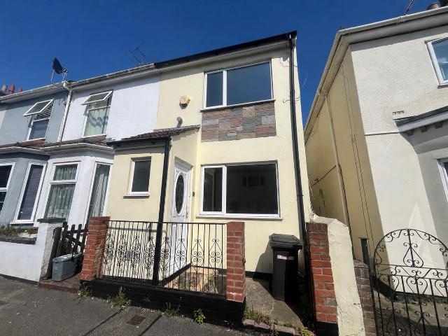 Cambridge Road, Lowestoft NR32, 3 bed property to rent, £800 pcm | PrimeLocation