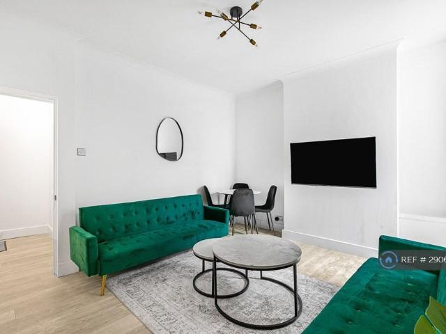 Cambridge Road, New Malden, KT3 1 bed flat to rent £1,700 pcm £392 pw
