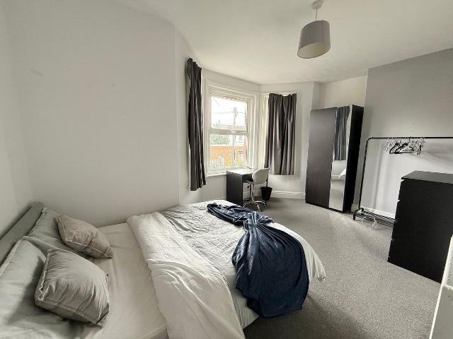 Cambridge Road, Southampton SO14, Room to rent, £685 pcm | PrimeLocation