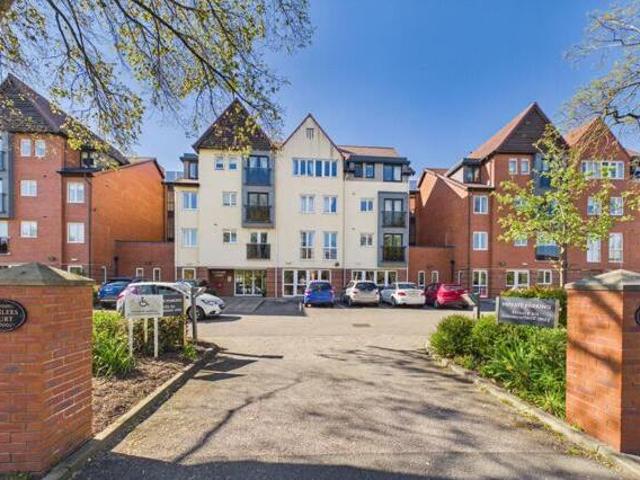 Cambridge Road, Southport, 2 Bedroom Apartment