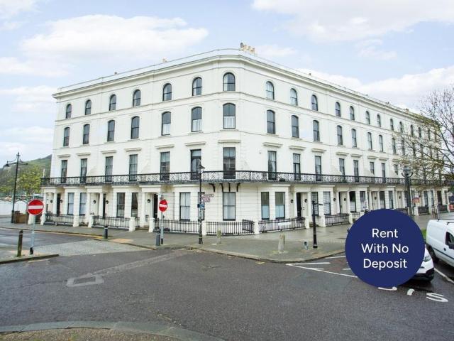 Cambridge Terrace, Dover, Kent, CT16 2 bed flat to rent £1,000 pcm £231 pw