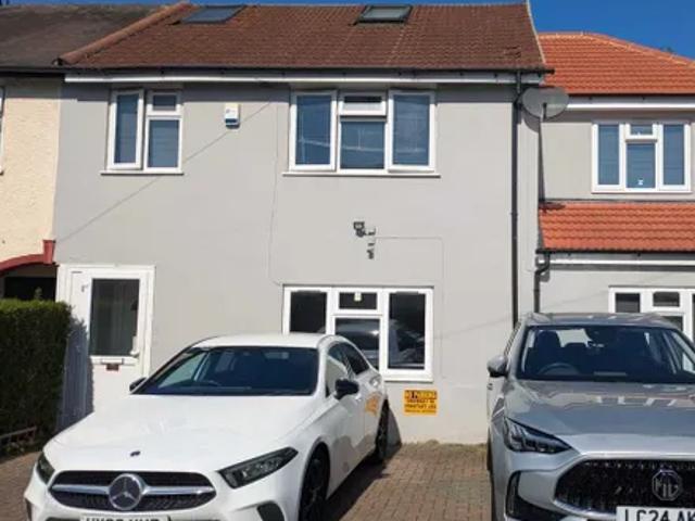 Camden Gardens, London, CR7 8AZ, United Kingdom | 5 bed townhouse for rent #165467443 | Rentberry