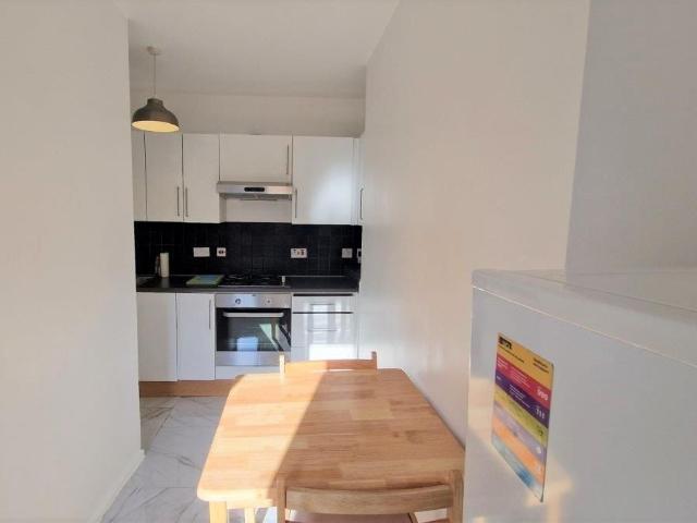 Camden High Street, Camden NW1, 2 bed flat to rent, £2,250 pcm | PrimeLocation