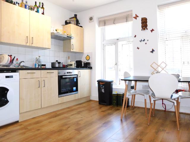 Camden High Street, London NW1, 1 bed flat to rent, £1,625 pcm | PrimeLocation