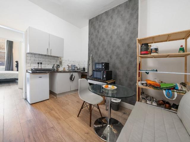 Camden High Street, London NW1, 1 bed flat to rent, £1,799 pcm | PrimeLocation