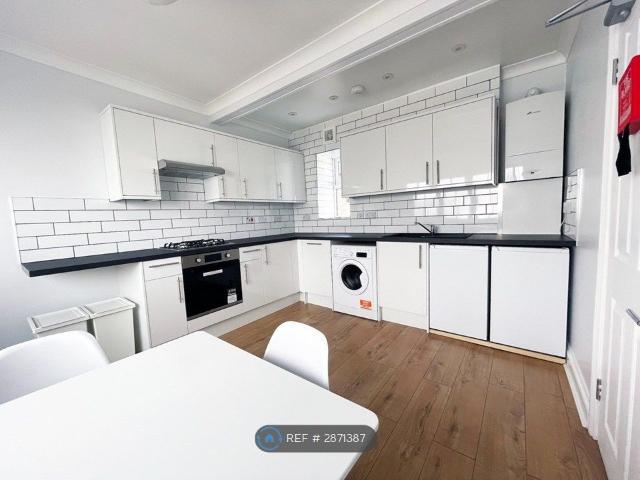 Camden Mews, London NW1, 3 bed flat to rent, £4,172 pcm | PrimeLocation