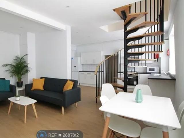 Camden Mews, London, NW1 9AG, United Kingdom | 5 bed townhouse for rent #167385741 | Rentberry