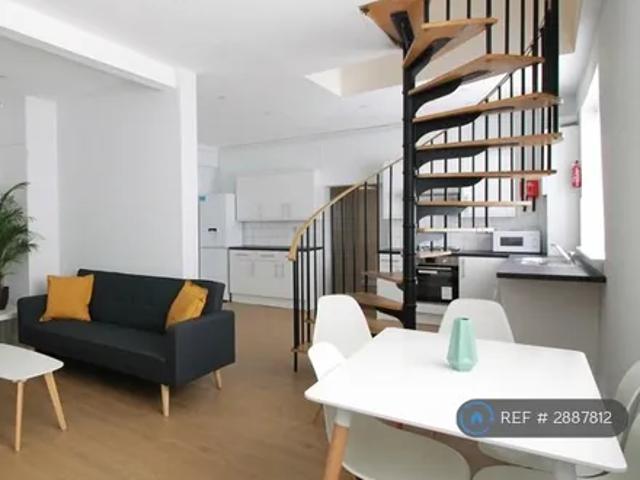 Camden Mews, London, NW1 9AN, United Kingdom | 5 bed townhouse for rent #167384754 | Rentberry