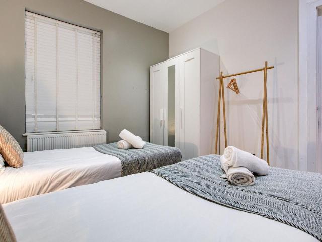 Camden NW1, 1 bed flat to rent, £2,500 pcm | PrimeLocation