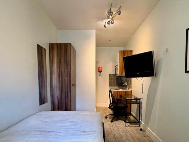 Camden Studio  Bills Included