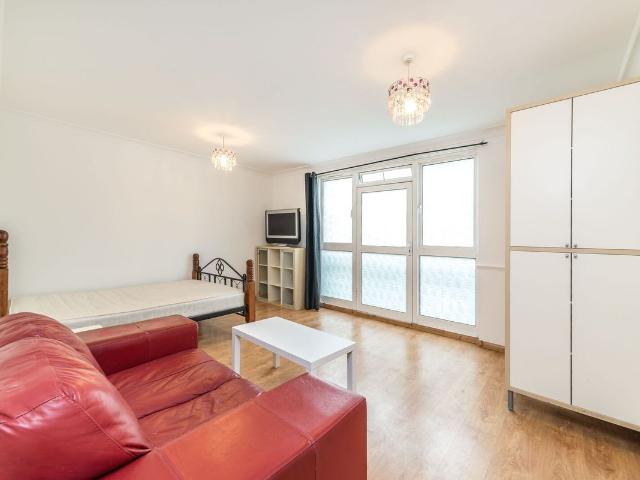 Camden Street, Camden Town, London NW1, 3 bed flat to rent, £4,009 pcm | PrimeLocation