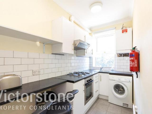 Camden Street, Camden, London, NW1 3 bed apartment to rent £3,425 pcm £790 pw