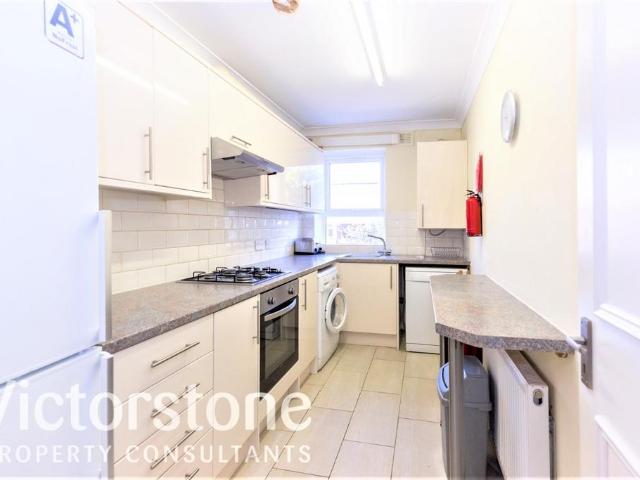 Camden Street, Camden, London, NW1 4 bed apartment to rent £4,600 pcm £1,062 pw