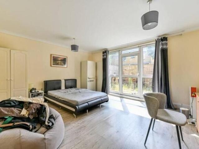 Camden Street, London NW1, 3 bed flat to rent, £3,300 pcm | PrimeLocation