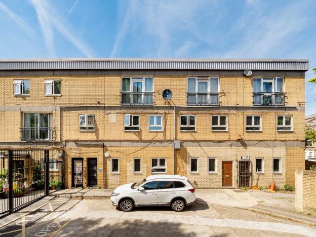 Camden Street, London NW1, 4 bed flat to rent, £5,200 pcm | PrimeLocation