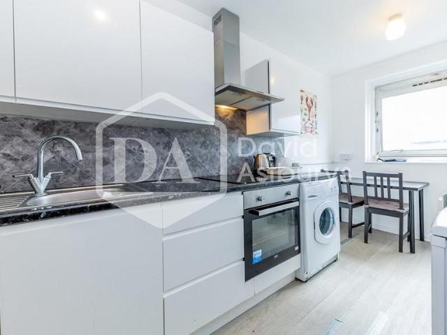 Camden Park Road, Camden Town, London 4 bed apartment to rent £5,250 pcm £1,212 pw