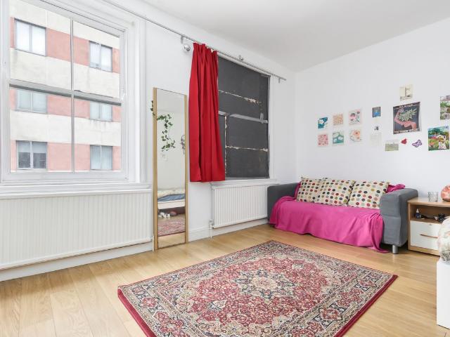 Camden Park Road, London NW1, 3 bed maisonette to rent, £3,350 pcm | PrimeLocation