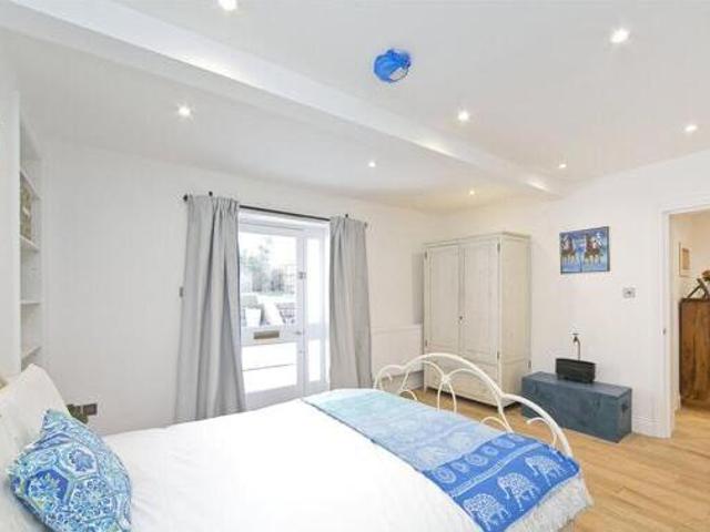Camden Road, Camden, 2 Bedroom Flat